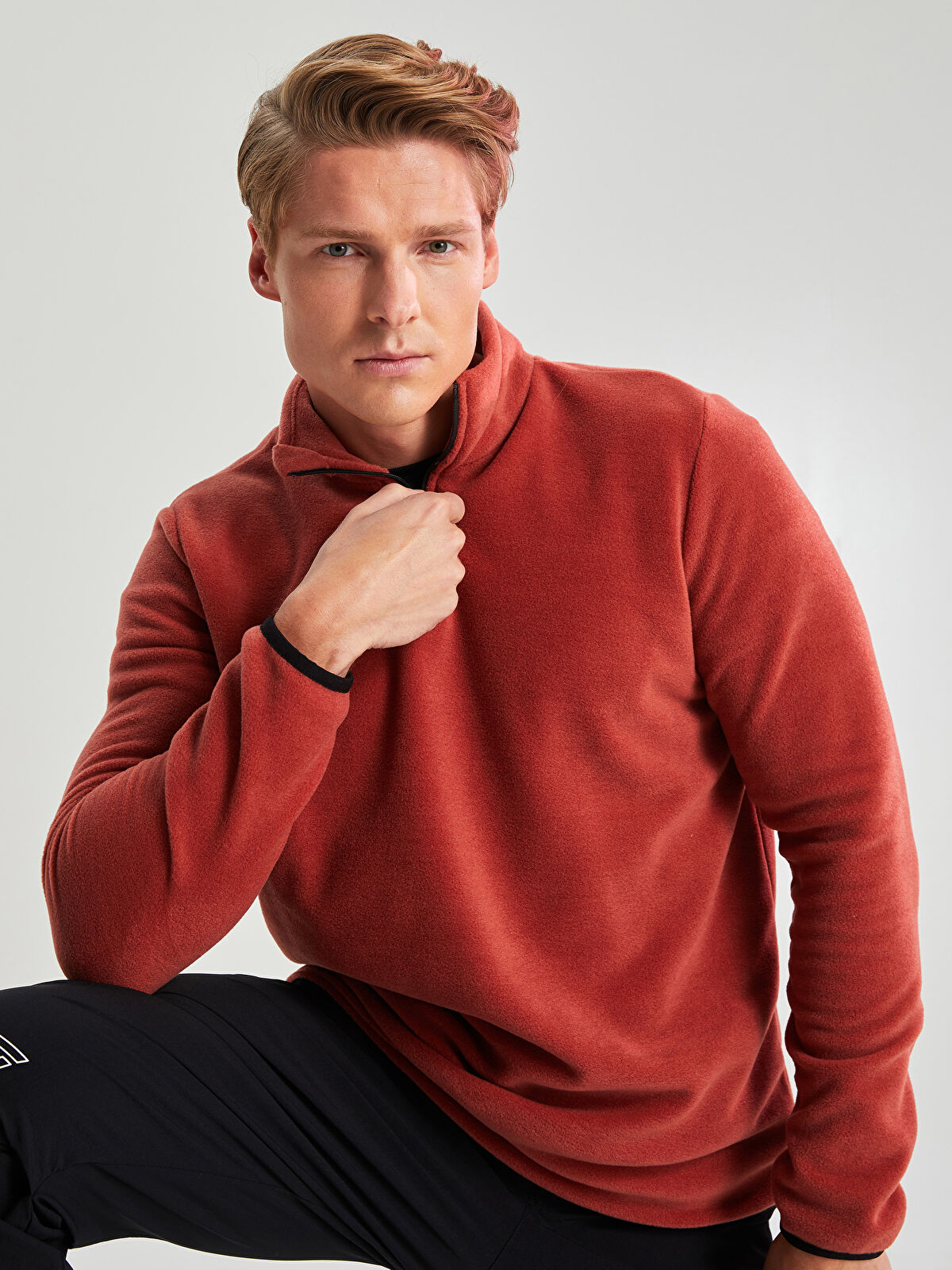 LCW SPORTS Standart Kalıp Dik Yaka Polar Erkek Spor Hırka