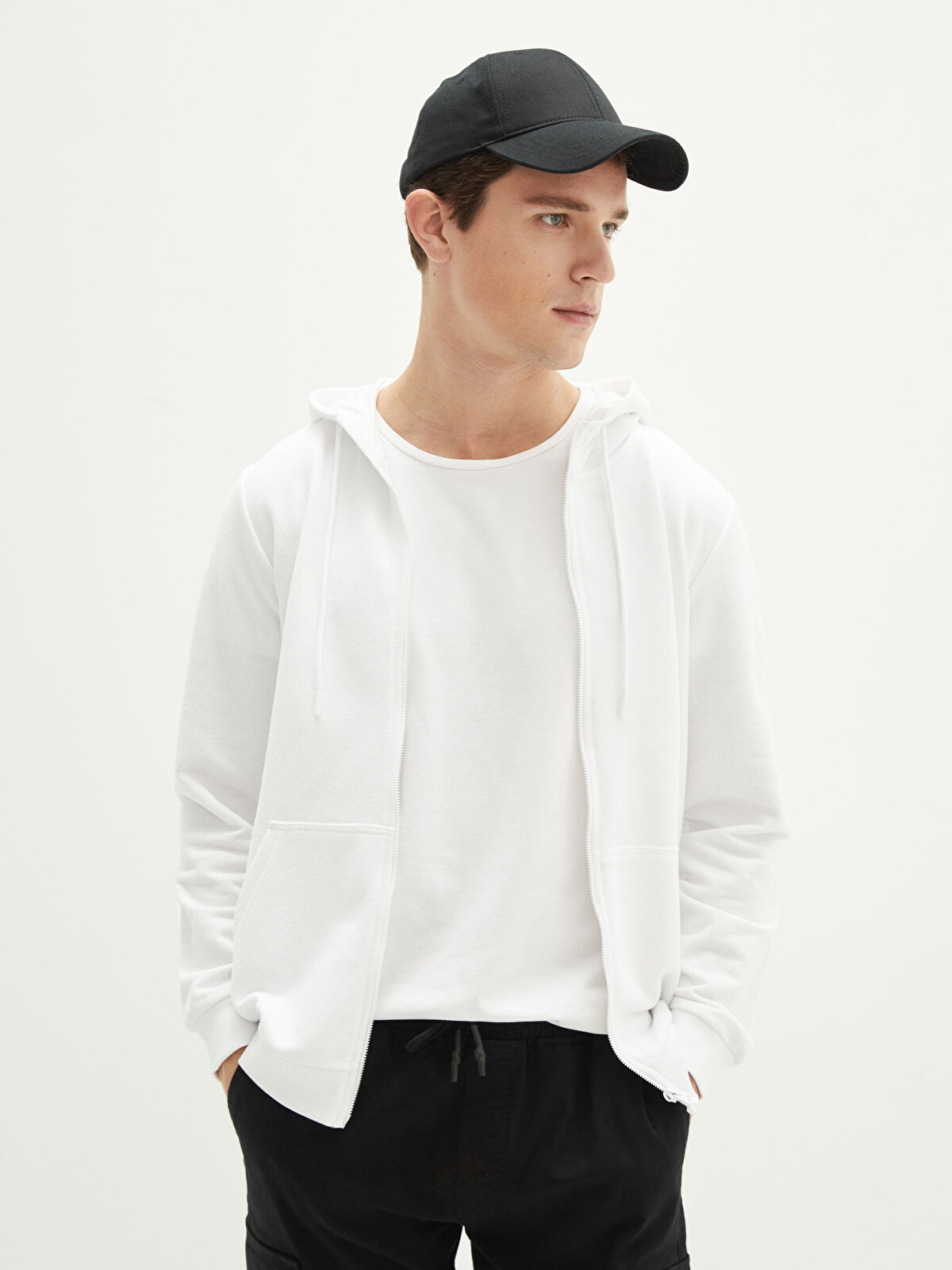 LCW CASUAL Kapüşonlu Uzun Kollu Fermuarlı Erkek Spor Hırka