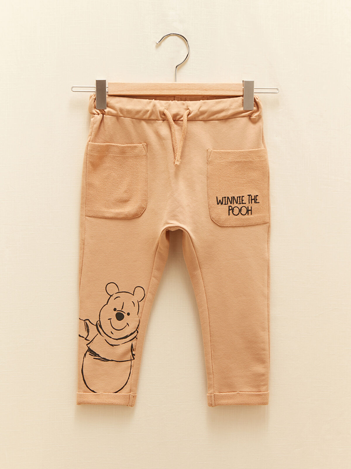LCW GREEN Beli Lastikli Winnie the Pooh Baskılı Organik Pamuklu Erkek Bebek Eşofman Alt LCW GREEN Beli Lastikli Winnie the Pooh Baskılı Organik Pamuklu Erkek Bebek Eşofman Alt