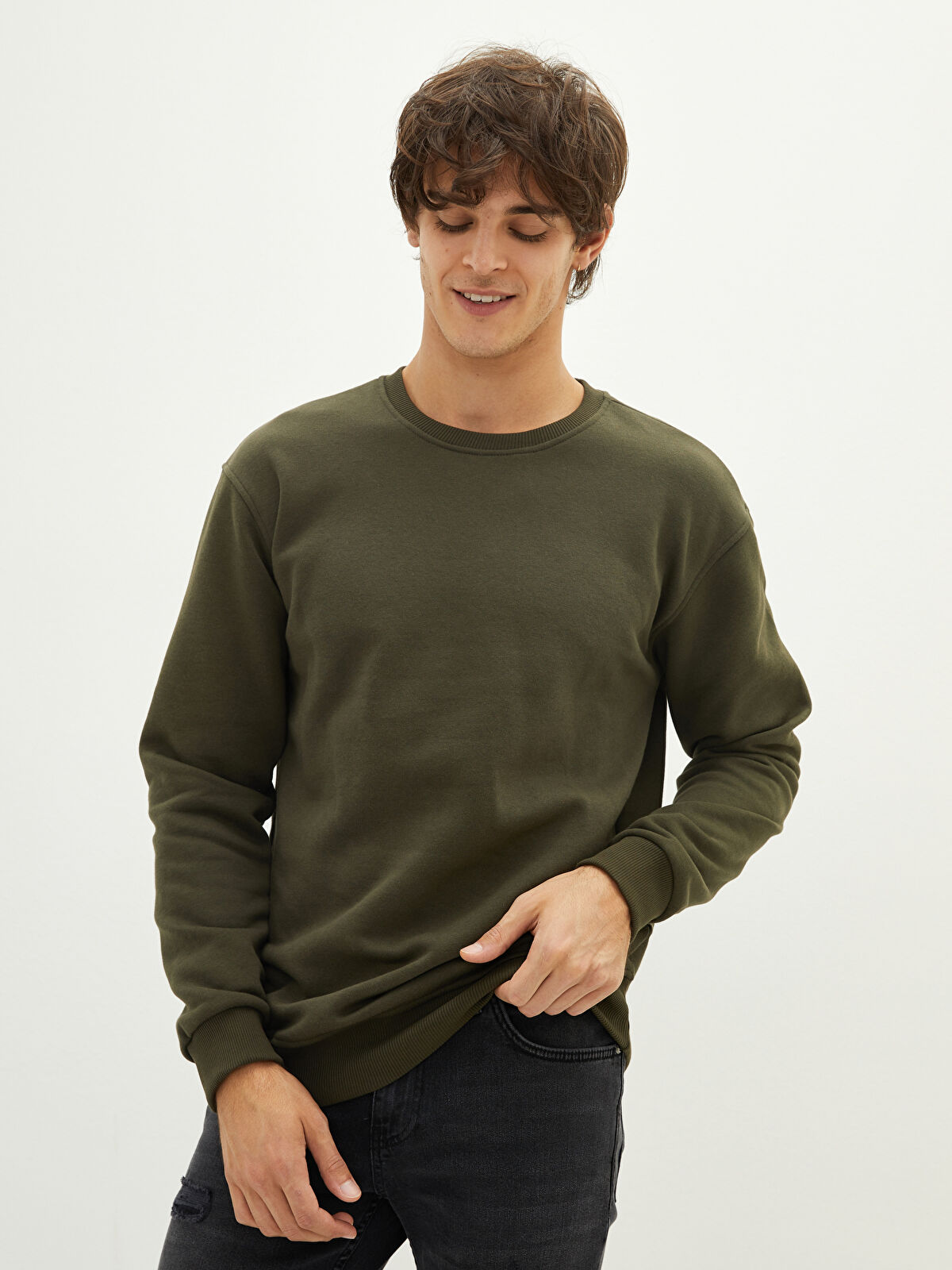 LCW CASUAL Bisiklet Yaka Uzun Kollu Basic Kalın Erkek Sweatshirt LCW CASUAL Bisiklet Yaka Uzun Kollu Basic Kalın Erkek Sweatshirt