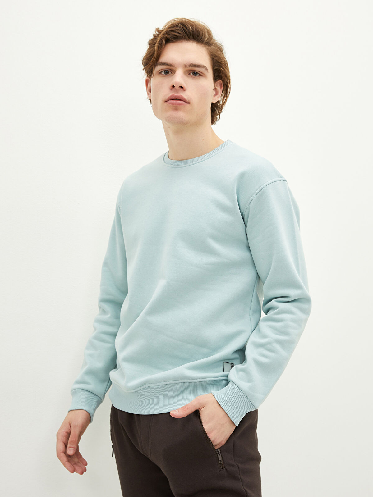 LCW CASUAL Bisiklet Yaka Uzun Kollu Basic Kalın Erkek Sweatshirt LCW CASUAL Bisiklet Yaka Uzun Kollu Basic Kalın Erkek Sweatshirt