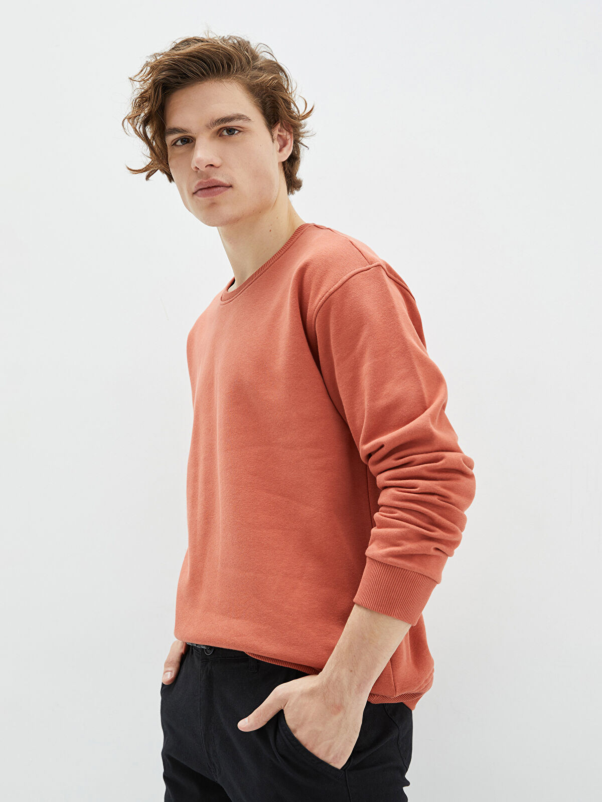 LCW CASUAL Bisiklet Yaka Uzun Kollu Basic Kalın Erkek Sweatshirt LCW CASUAL Bisiklet Yaka Uzun Kollu Basic Kalın Erkek Sweatshirt
