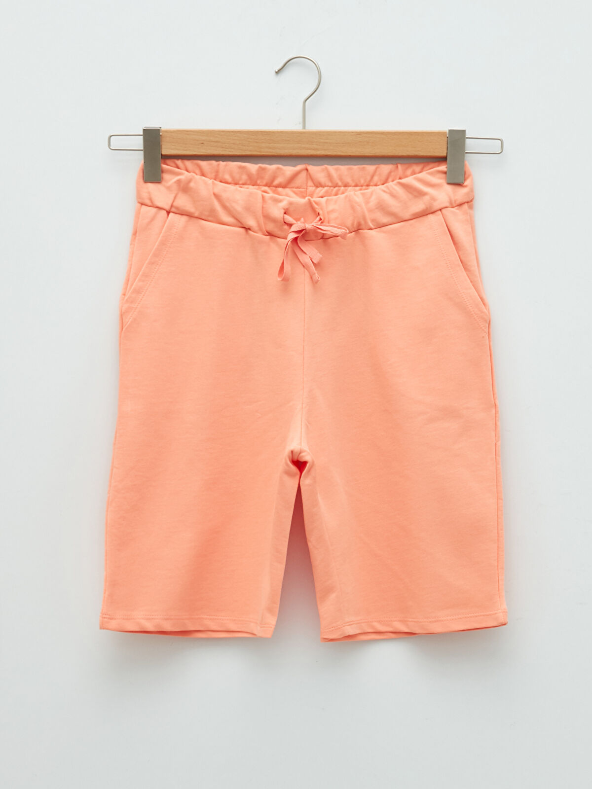 LCW BASIC Beli Lastikli Düz Cep Detaylı Pamuklu Kadın Bermuda Şort