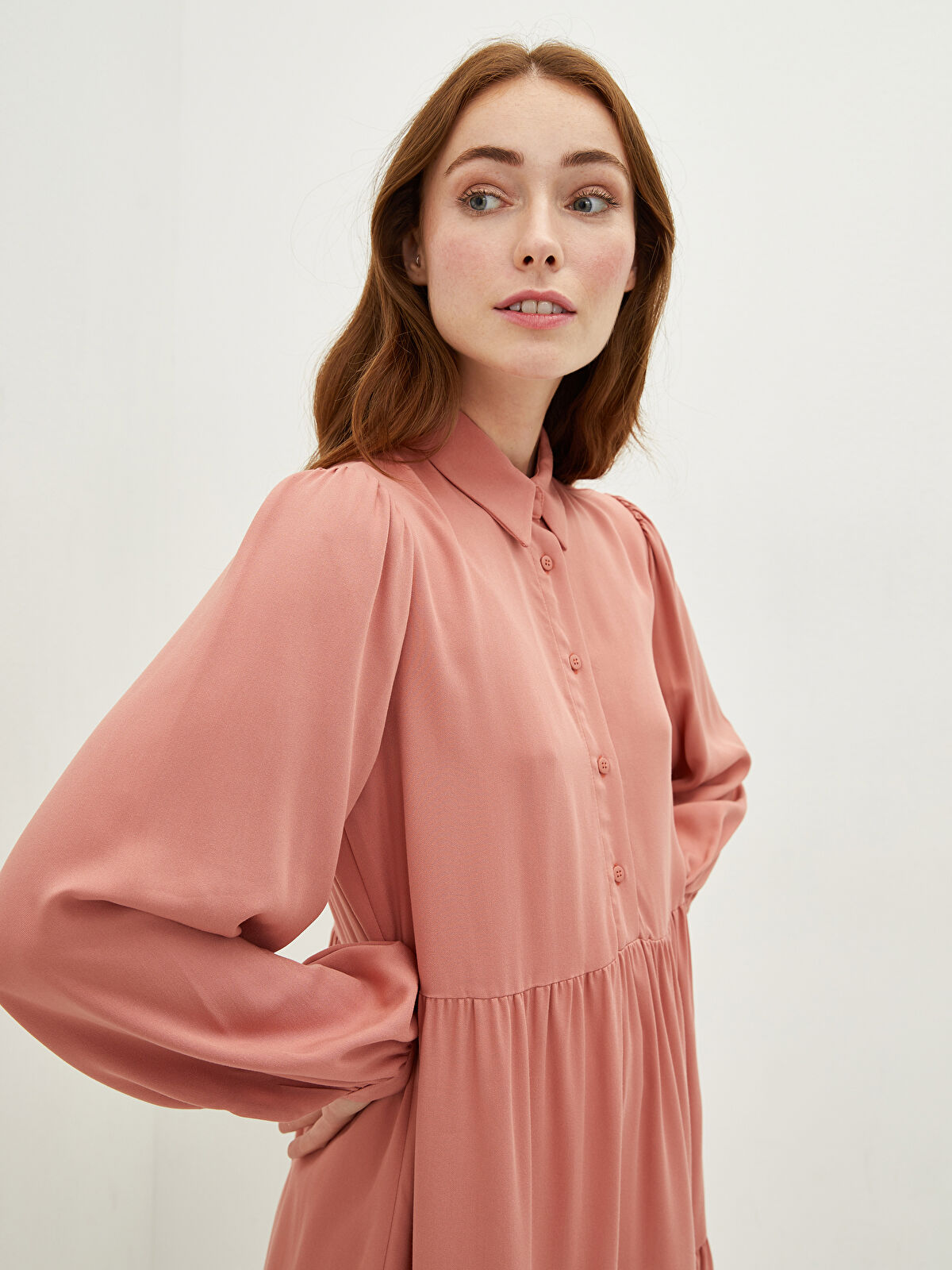 MODEST Gömlek Yaka Fırfır Detaylı Uzun Kollu Viskon Kadın Tunik