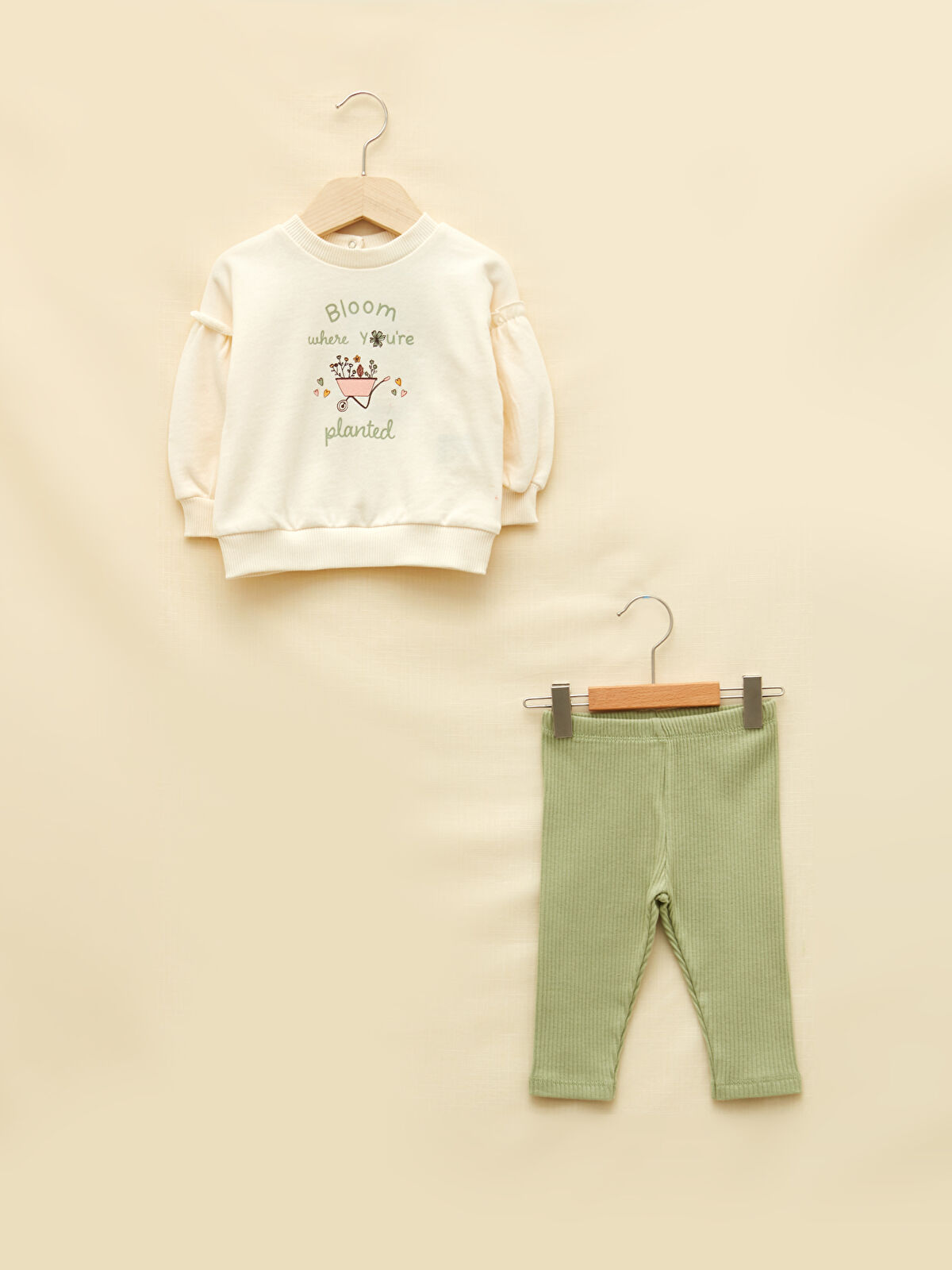 LCW GREEN Bisiklet Yaka Uzun Kollu Baskılı Organik Pamuklu Kız Bebek Sweatshirt ve Tayt 2'li Takım