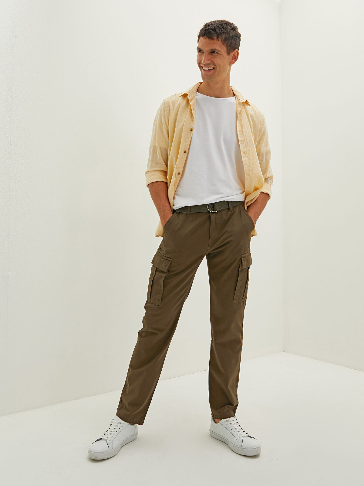 LCW CASUAL Standart Kalıp Kemerli Erkek Pantolon