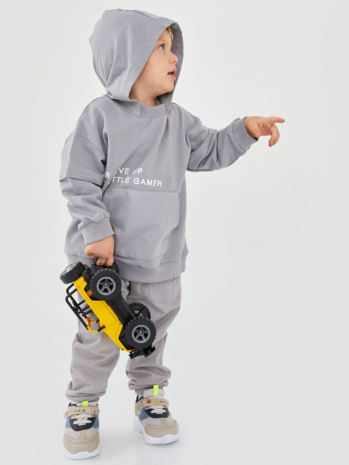 Kapüşonlu Uzun Kollu Baskılı Pamuklu Erkek Bebek Sweatshirt Kapüşonlu Uzun Kollu Baskılı Pamuklu Erkek Bebek Sweatshirt