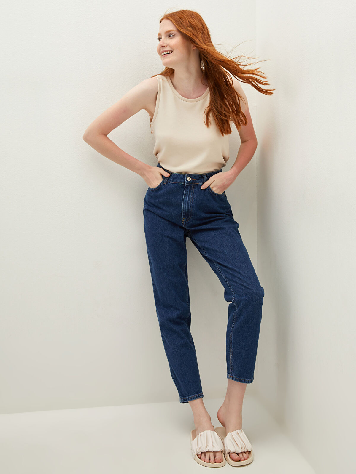 INCLUSIVE SIZE Yüksek Bel Mom Fit Cep Detaylı Kadın Rodeo Jean Pantolon