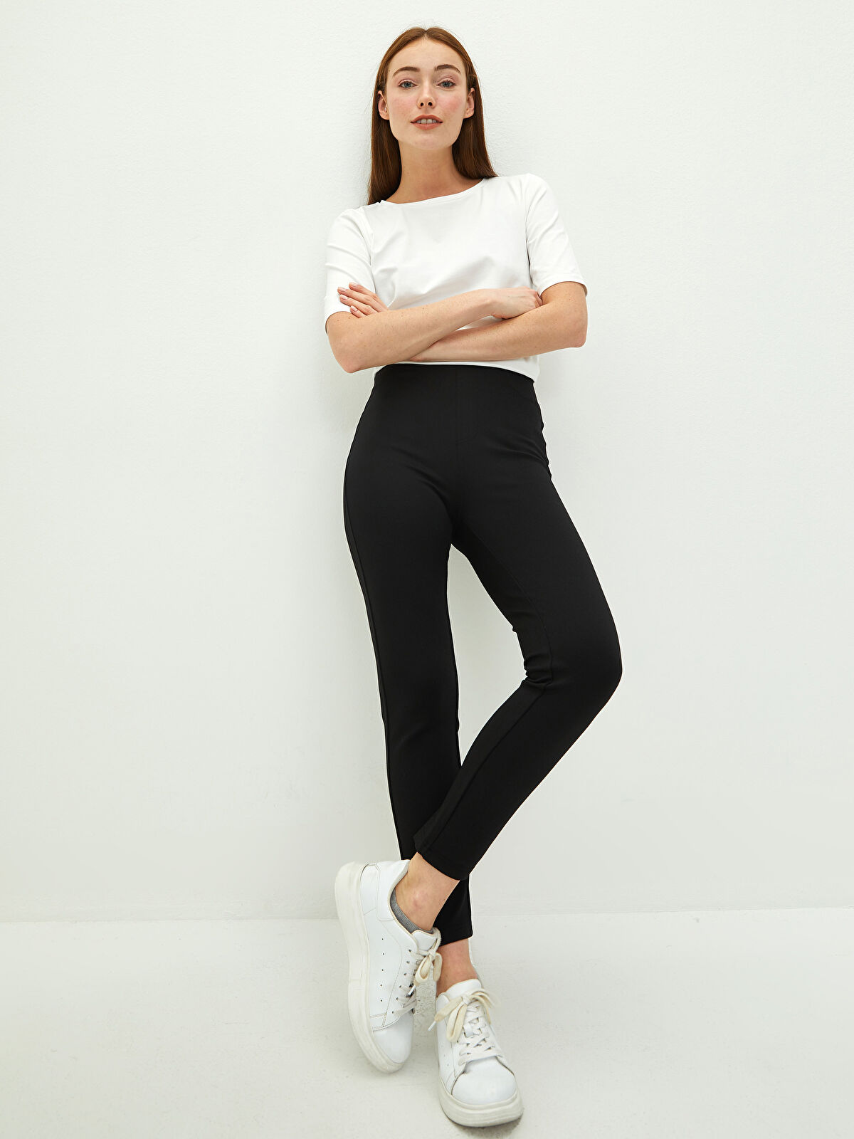 LCW BASIC Ekstra Dar Fit Cep Detaylı Düz Ponte Kumaş Kadın Pantolon LCW BASIC Ekstra Dar Fit Cep Detaylı Düz Ponte Kumaş Kadın Pantolon