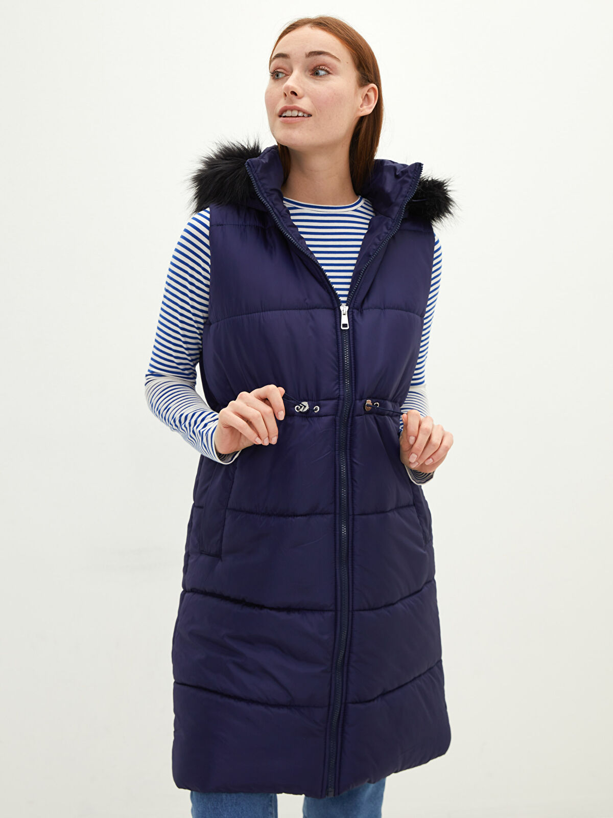 MODEST Kapüşonlu Düz Kolsuz Cep Detaylı Kadın Şişme Yelek