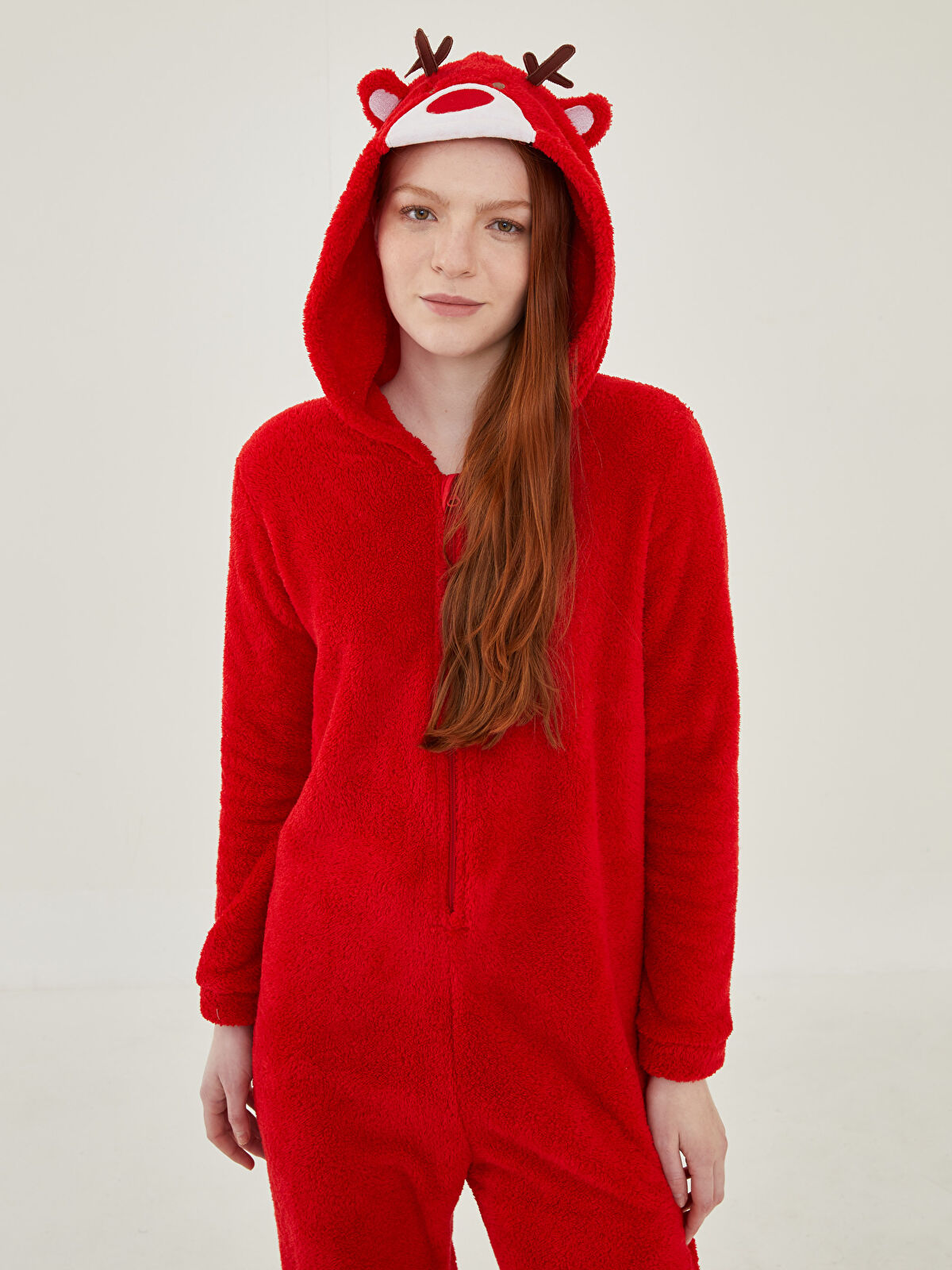 LCW DREAM Kapüşonlu Nakışlı Yılbaşı Temalı Uzun Kollu Pelüş Kadın Uyku Tulumu