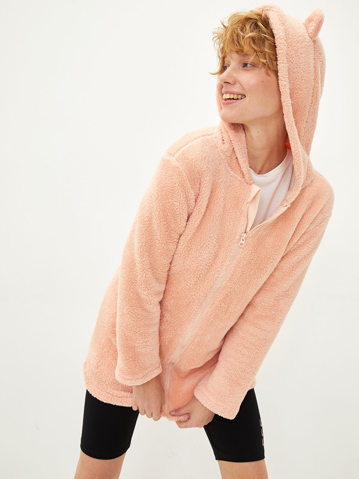 LCW DREAM Kapüşonlu Düz Önden Fermuarlı Uzun Kollu Peluş Kadın Pijama Üst