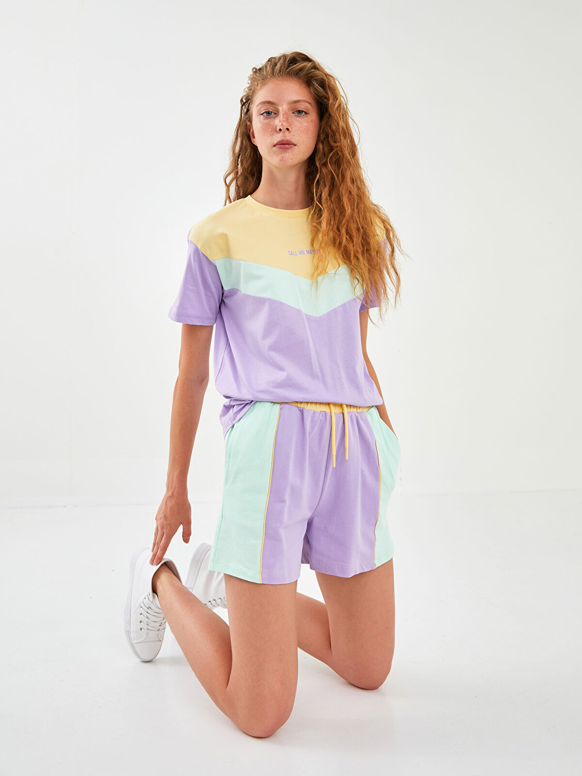 XSIDE Beli Lastikli Renk Bloklu Cep Detaylı Pamuklu Kadın Bermuda Şort XSIDE Beli Lastikli Renk Bloklu Cep Detaylı Pamuklu Kadın Bermuda Şort