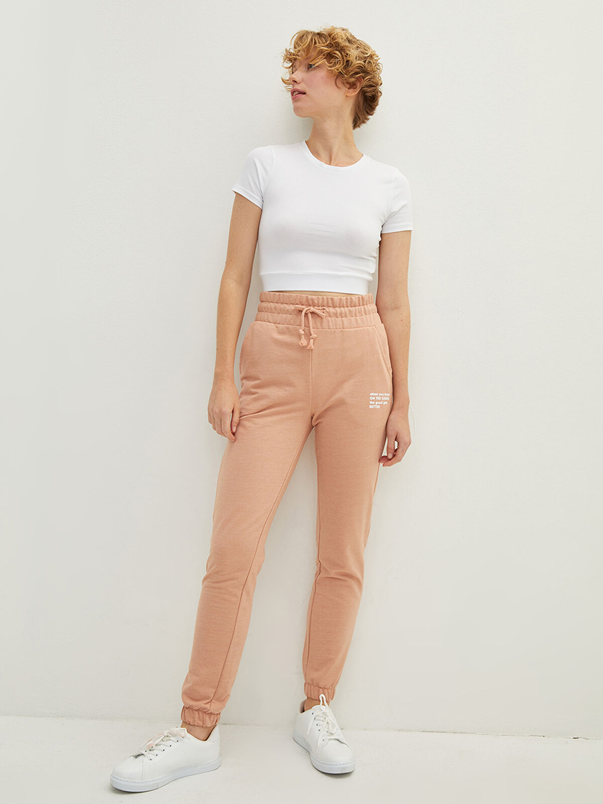 LCW CASUAL Beli Lastikli Baskılı Cep Detaylı Kadın Jogger Eşofman Altı