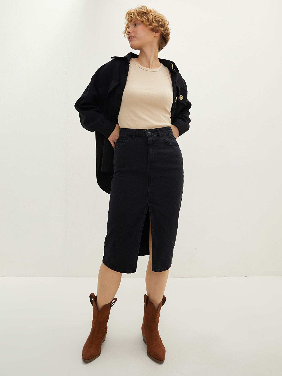 LCW CASUAL Standart Fit Cep Detaylı Kadın Rodeo Jean Etek