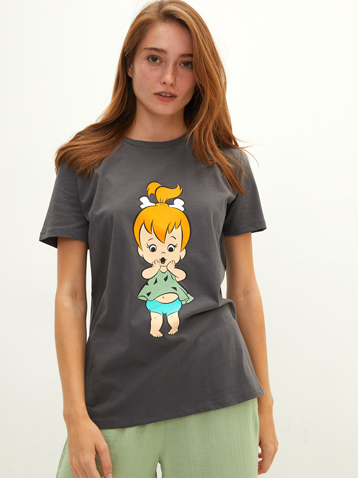 LCW CASUAL Bisiklet Yaka The Flintstones Baskılı Kısa Kollu Pamuklu Kadın Tişört