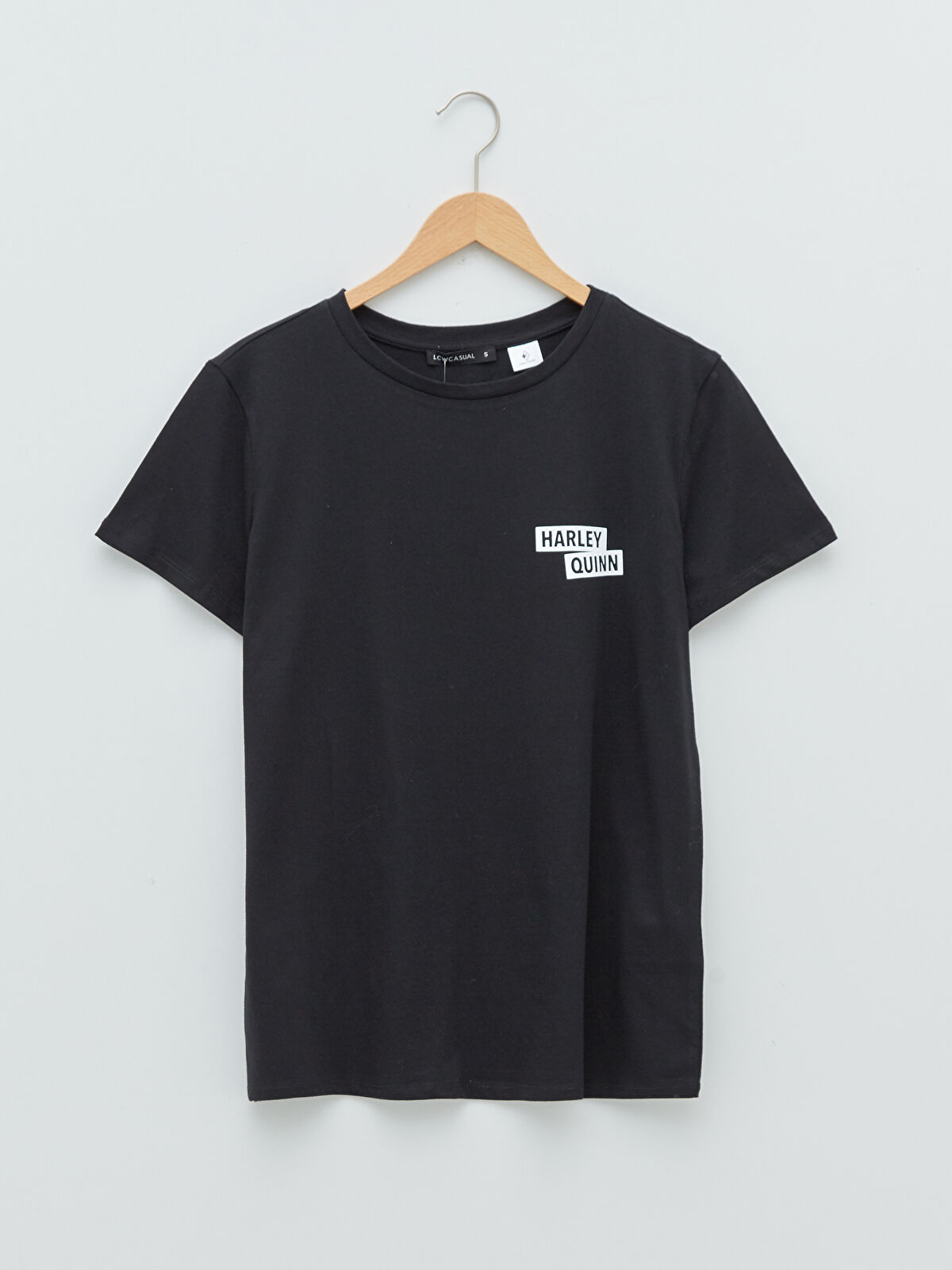 LCW CASUAL Bisiklet Yaka Harley Quinn Baskılı Kısa Kollu Pamuklu Kadın Tişört