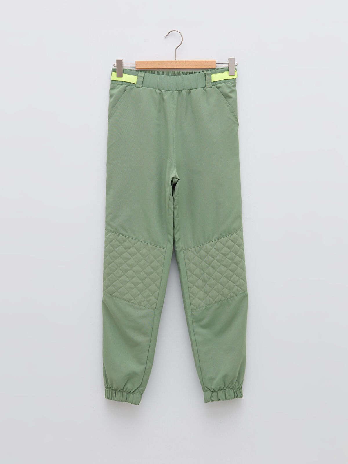 Beli Lastikli Kapitone Detaylı Kız Çocuk Jogger Pantolon Beli Lastikli Kapitone Detaylı Kız Çocuk Jogger Pantolon