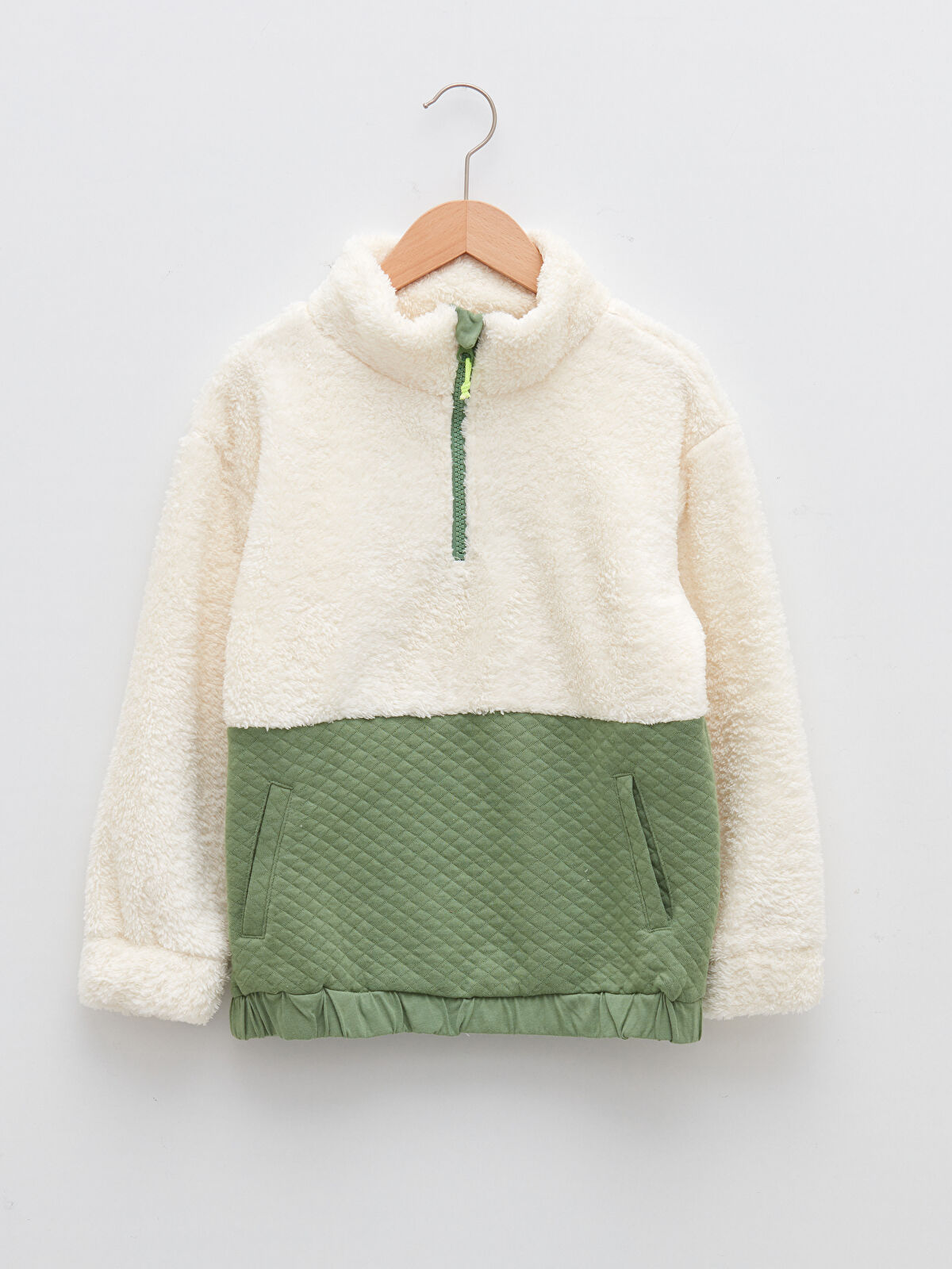 Dik Yaka Kapitone Desenli Uzun Kollu Pelüş Kız Çocuk Sweatshirt