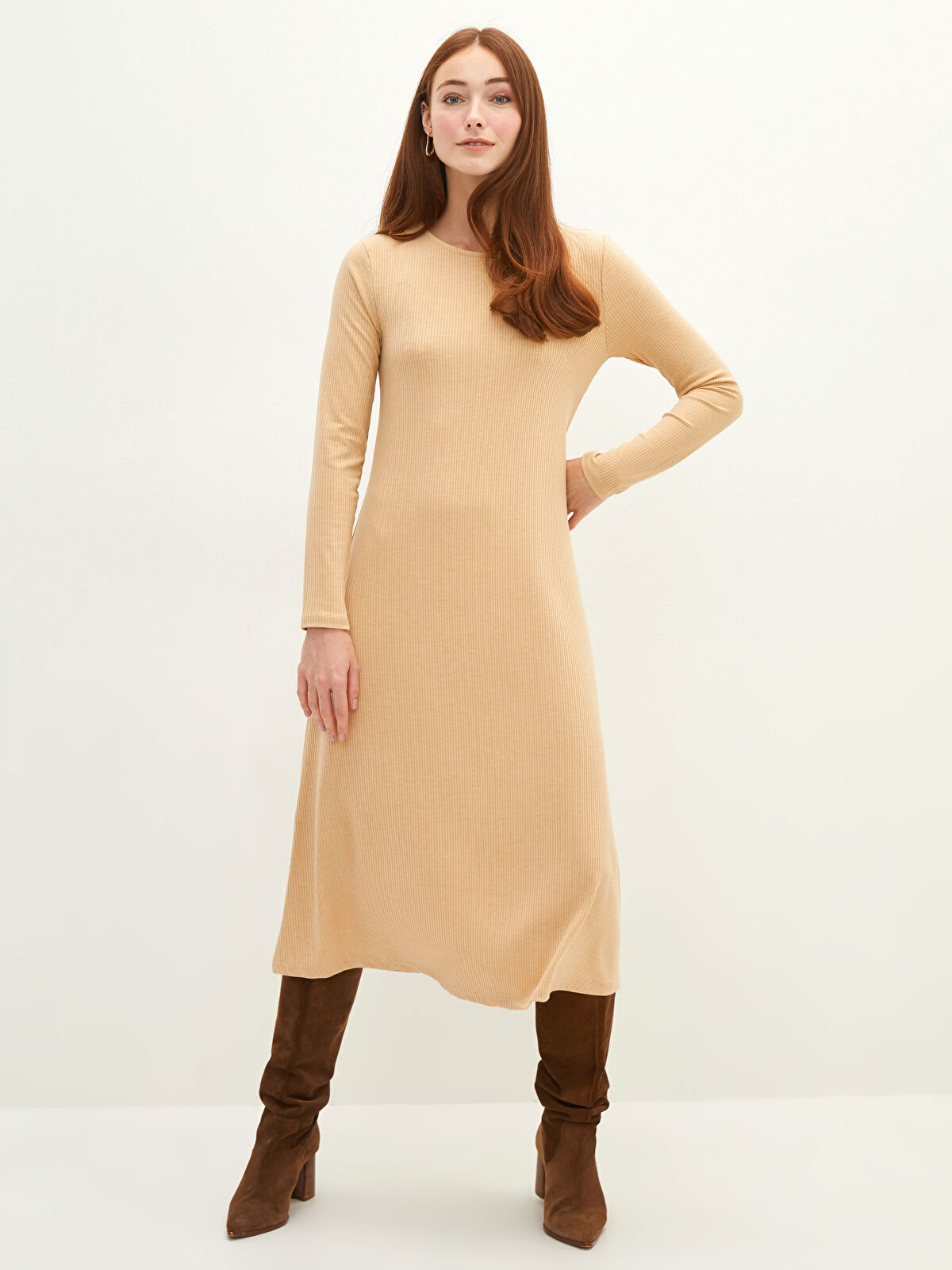 LCW CLASSIC Bisiklet Yaka Düz Uzun Kollu Kaşkorse Kumaş Kadın Elbise