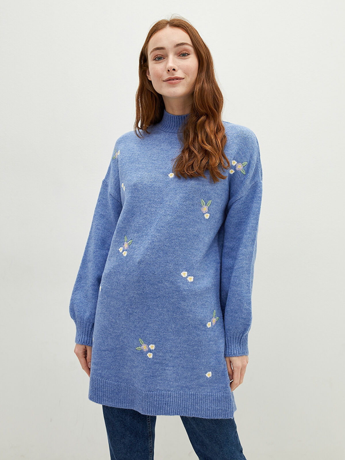 MODEST Yarım Balıkçı Yaka Çiçek Nakışlı Uzun Kollu Kadın Triko Tunik