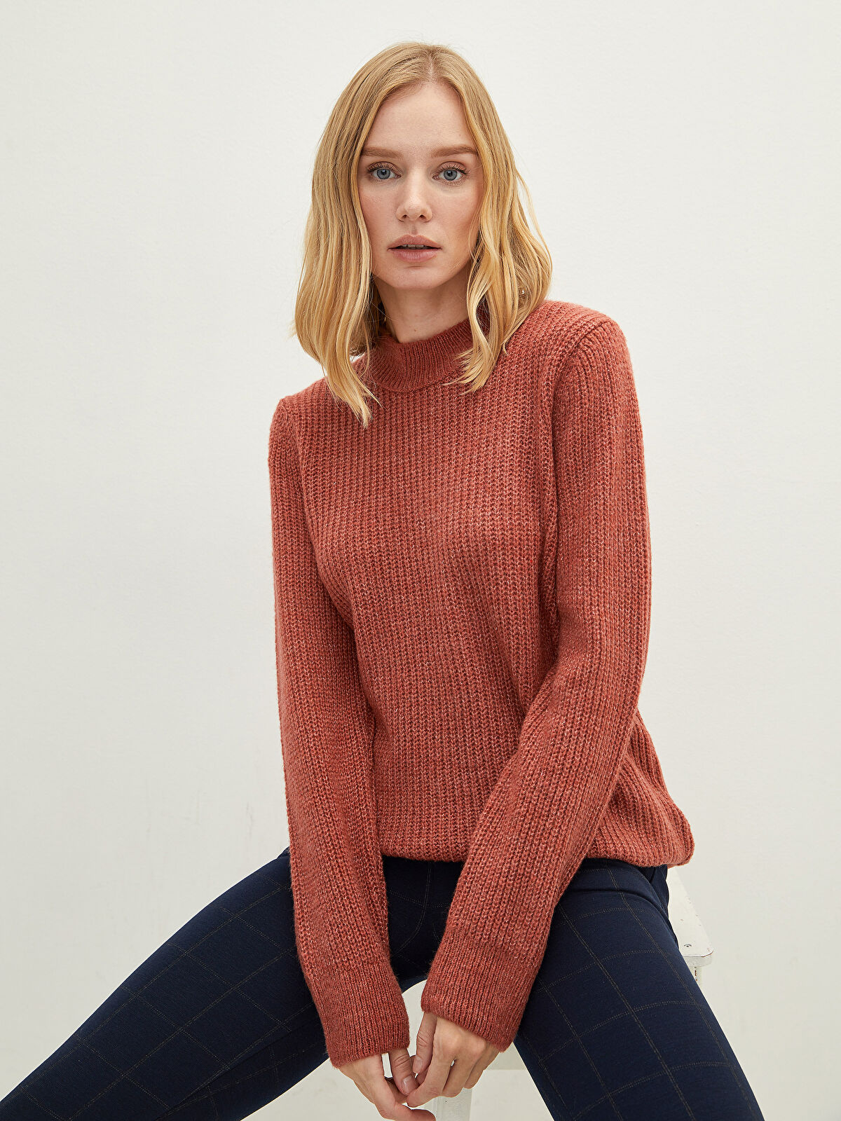 LCW BASIC Yarım Balıkçı Yaka Düz Uzun Kollu Kadın Triko Kazak