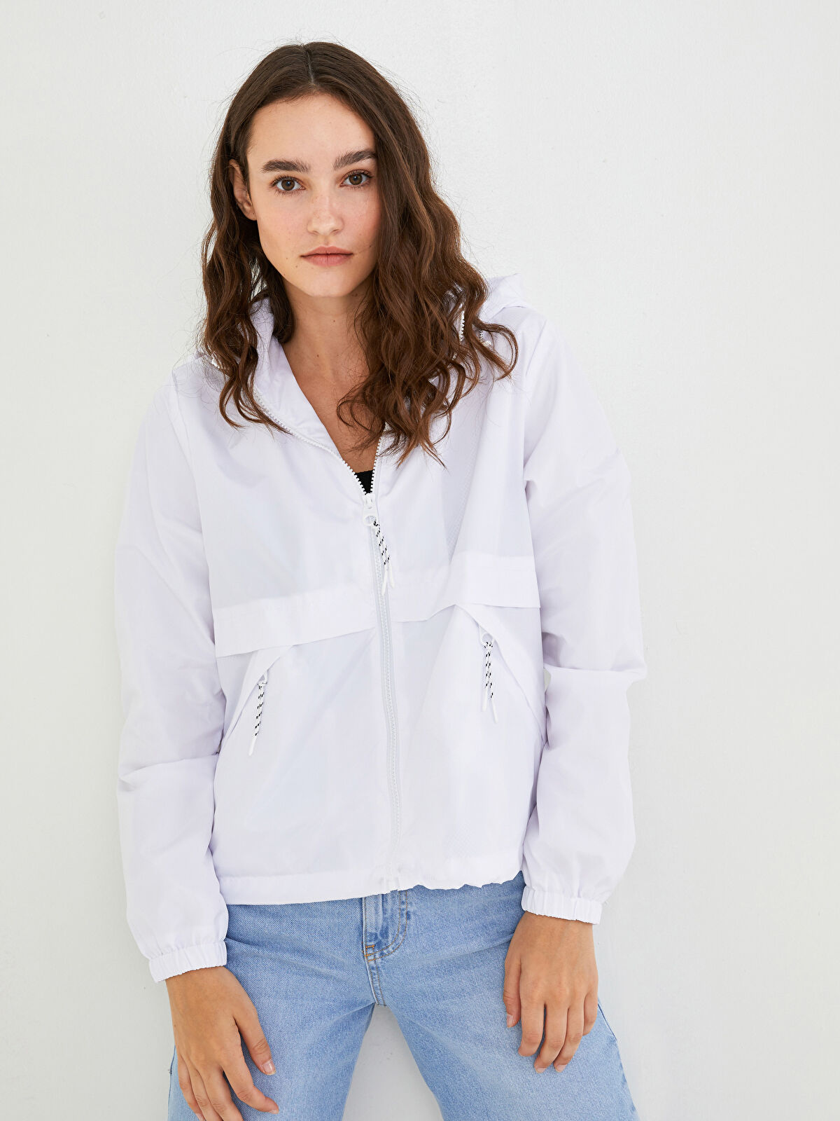 Kapüşon Yaka Düz Uzun Kollu Cep Detaylı Kadın Yağmurluk