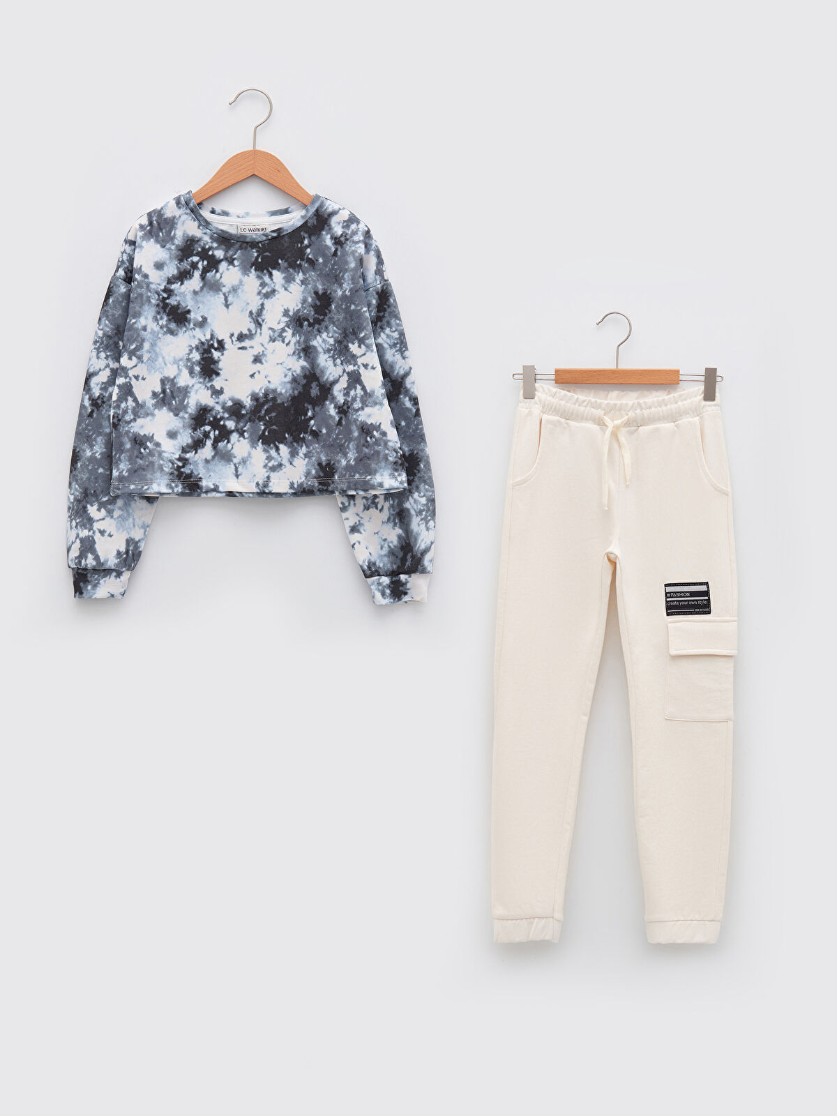 Bisiklet Yaka Batik Desenli Uzun Kollu Oversize Kız Çocuk Sweatshirt ve Pantolon