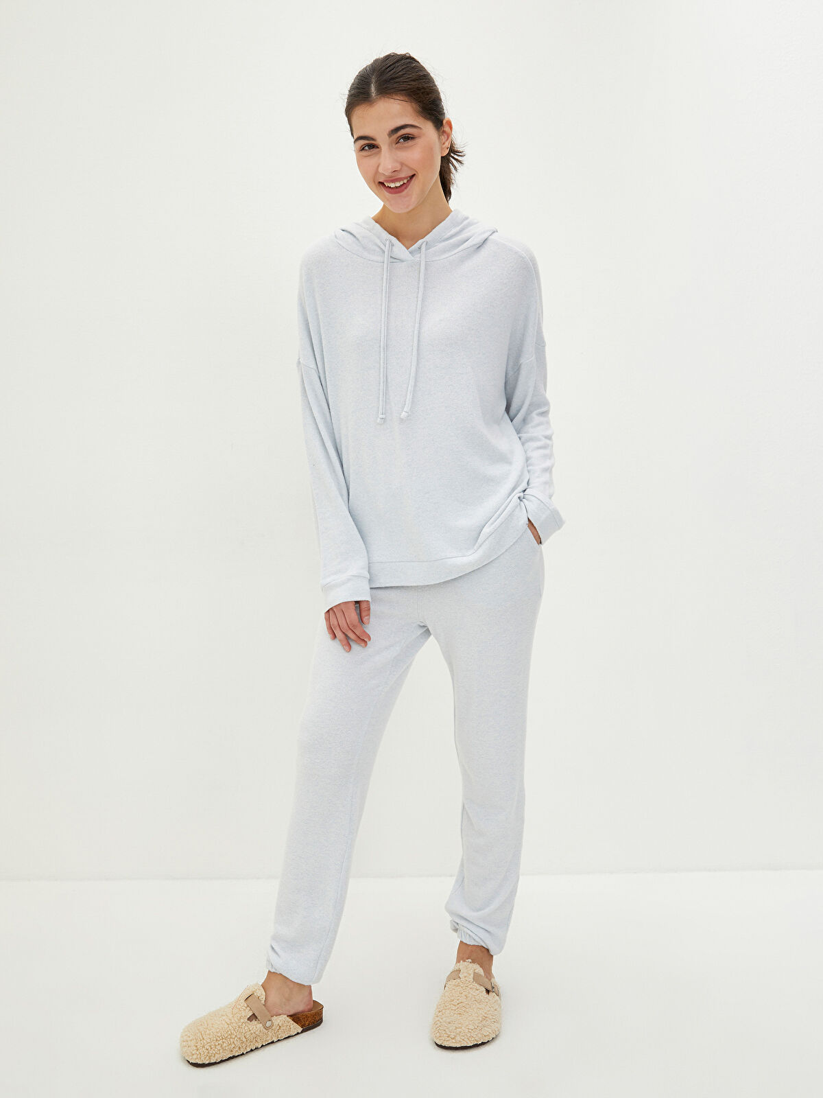 LCW DREAM Kapüşonlu Düz Uzun Kollu Kadın Pijama Takımı