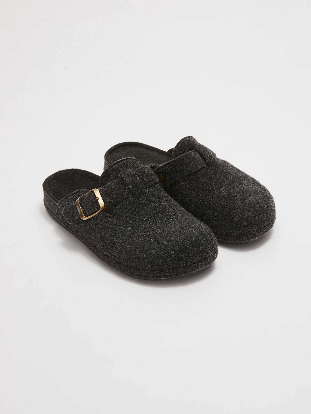 Önü Kapalı Erkek Ev Terliği