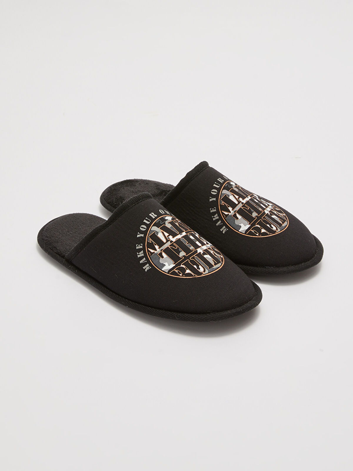 Baskılı Önü Kapalı Erkek Ev Terliği