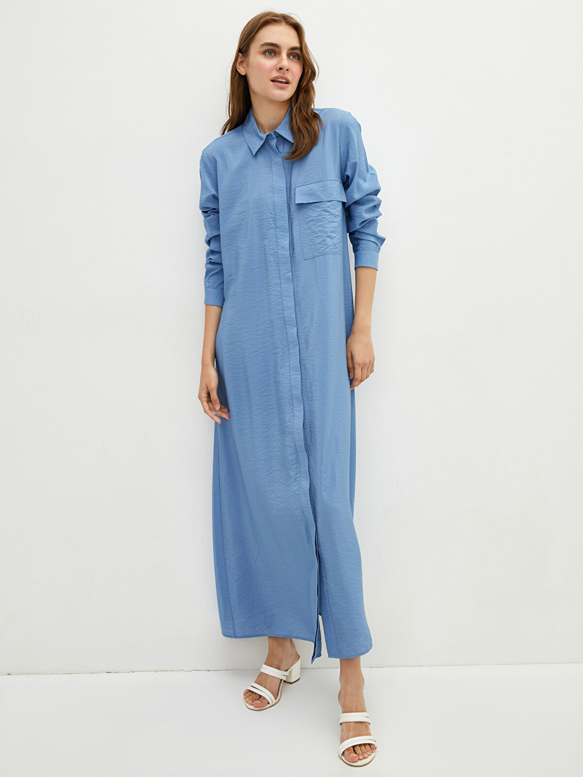 LCW CLASSIC Gömlek Yaka Gizli Düğme Kapamalı Uzun Kollu Poplin Kadın Elbise LCW CLASSIC Gömlek Yaka Gizli Düğme Kapamalı Uzun Kollu Poplin Kadın Elbise