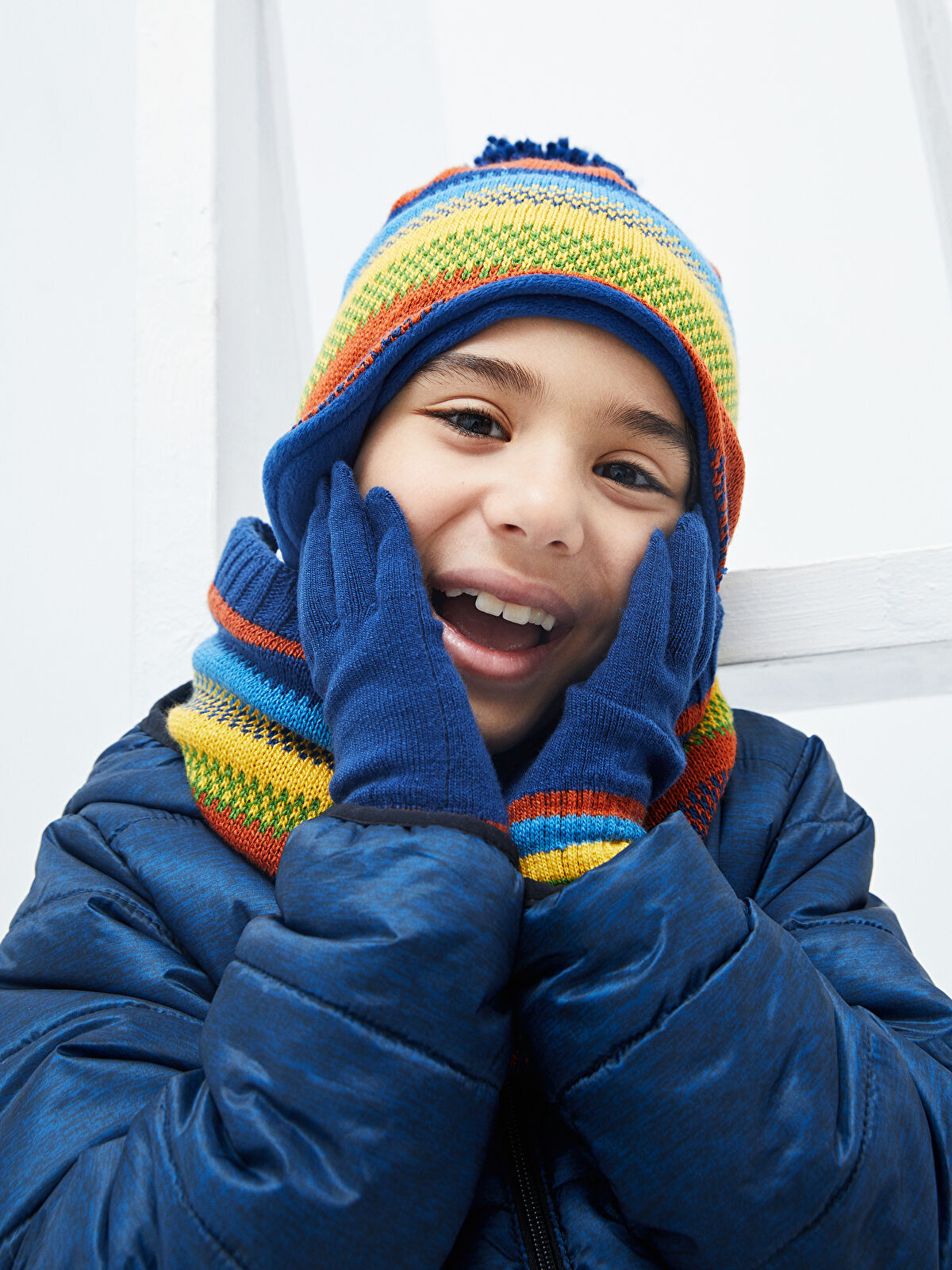 Erkek Çocuk Renk Bloklu Triko Bere Eldiven ve Boyunluk