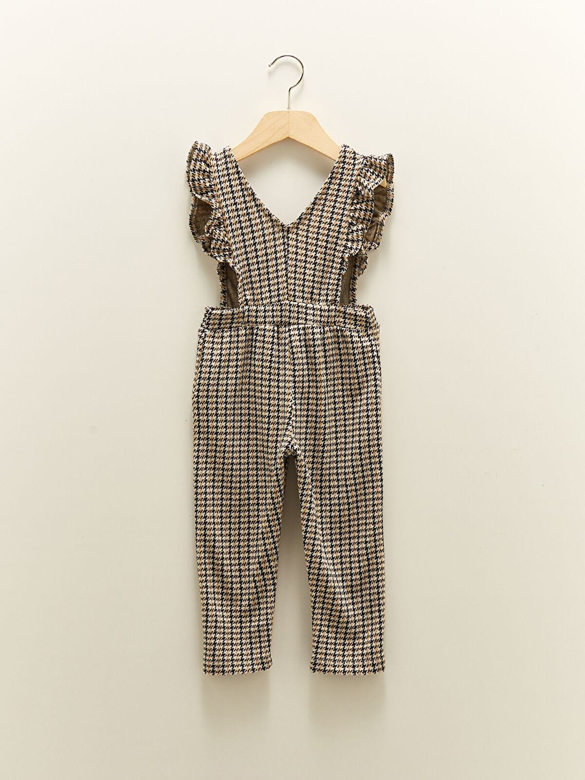 V Yaka Ekose Desenli Kız Bebek Tulum