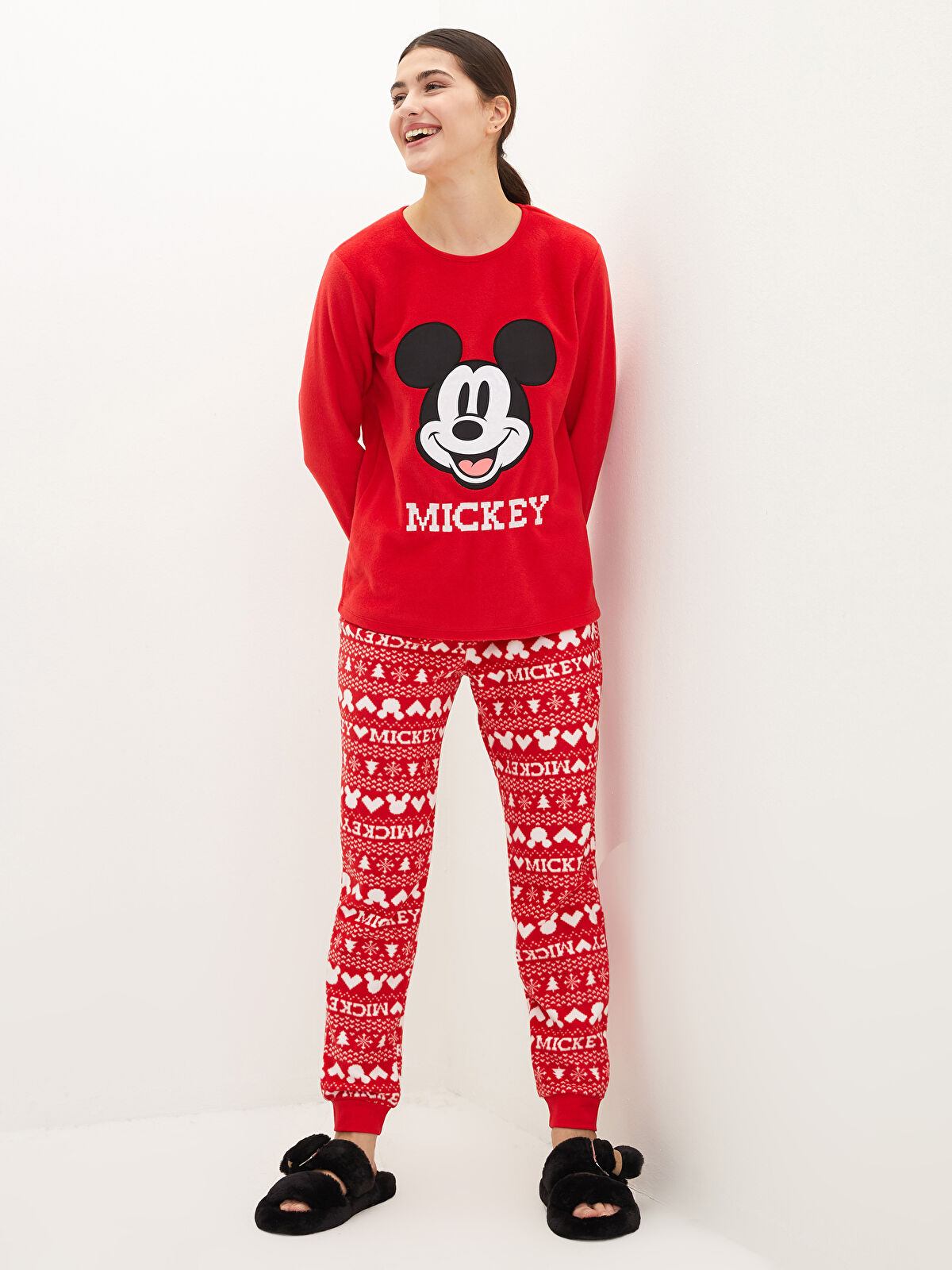 LCW DREAM Bisiklet Yaka Mickey Mouse Baskılı Uzun Kollu Polar Kadın Pijama Takımı LCW DREAM Bisiklet Yaka Mickey Mouse Baskılı Uzun Kollu Polar Kadın Pijama Takımı