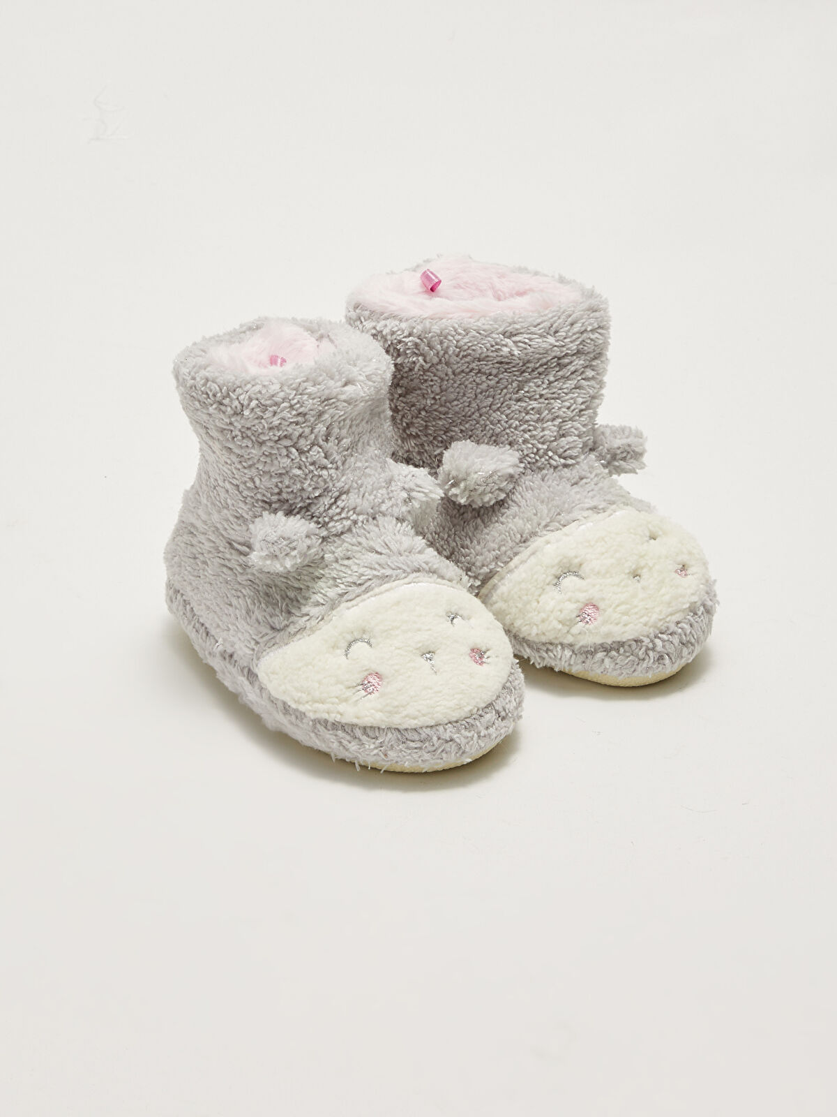 Nakış Detaylı 3D Aplikeli Kız Bebek Ev Botu Nakış Detaylı 3D Aplikeli Kız Bebek Ev Botu