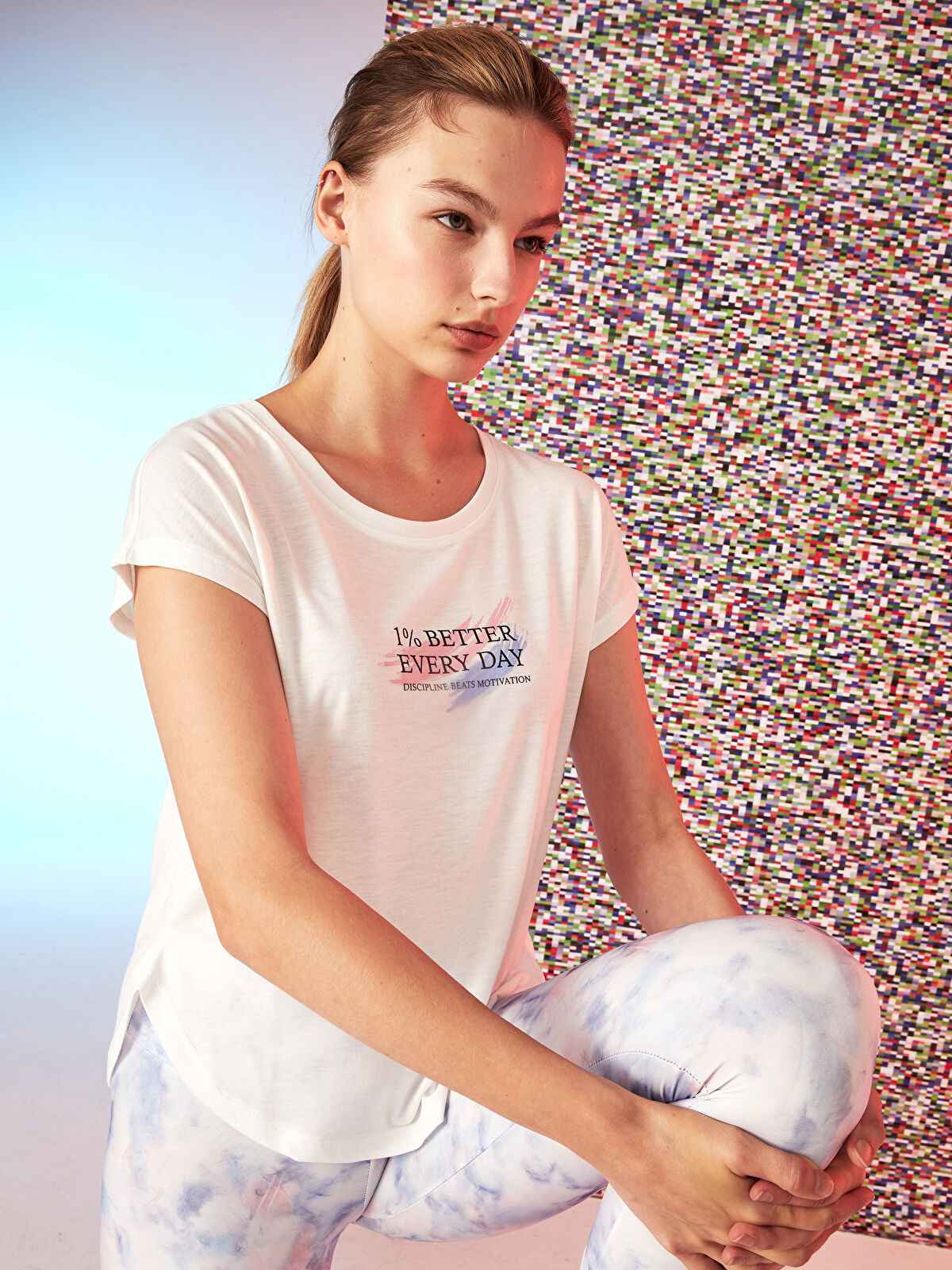 LCW ACTIVE Bisiklet Yaka Baskılı Kısa Kollu Kadın Spor Tişört