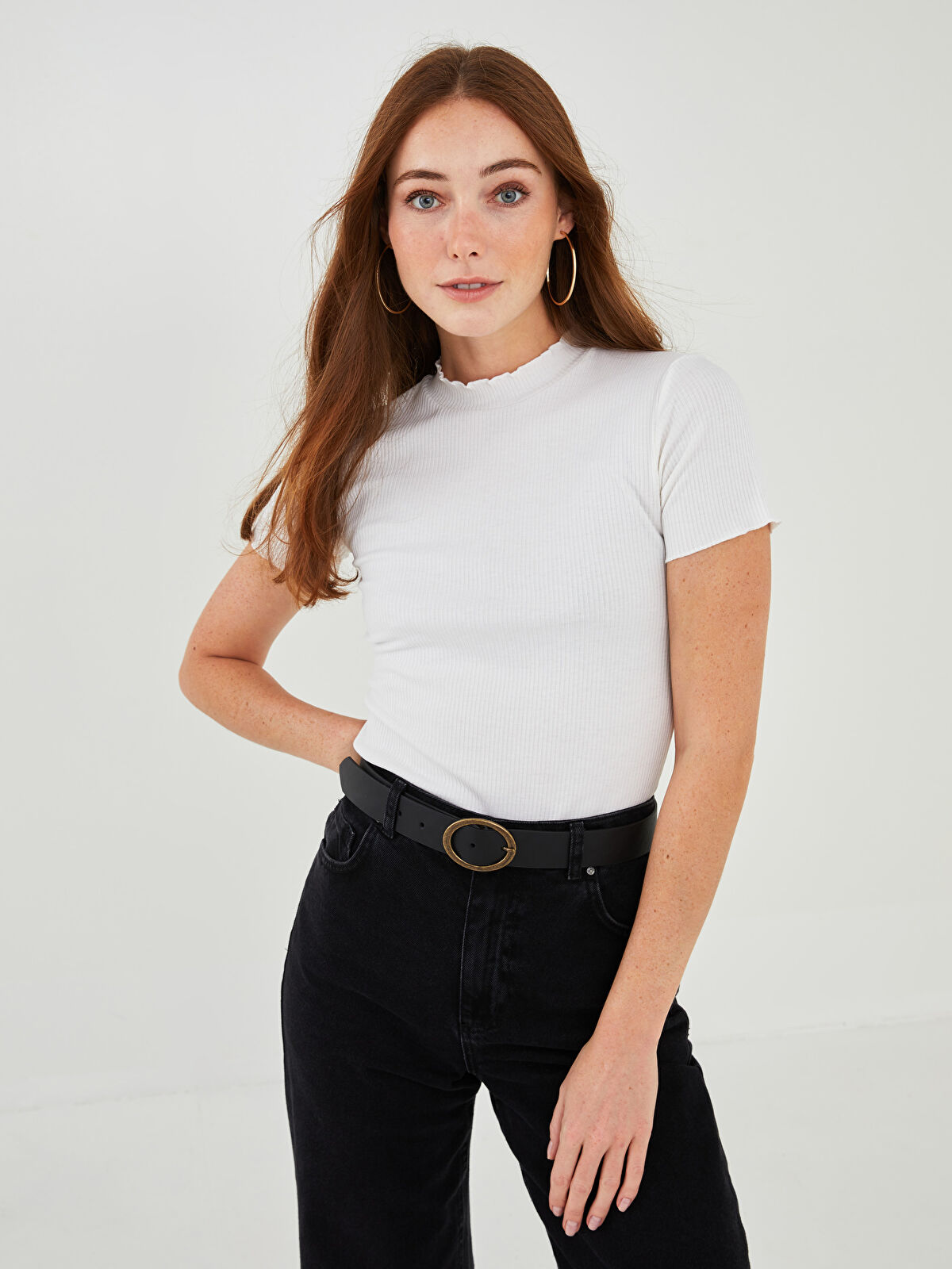 LCW CLASSIC Dik Yaka Düz Kısa Kollu Ribana Kumaş Kadın Tişört