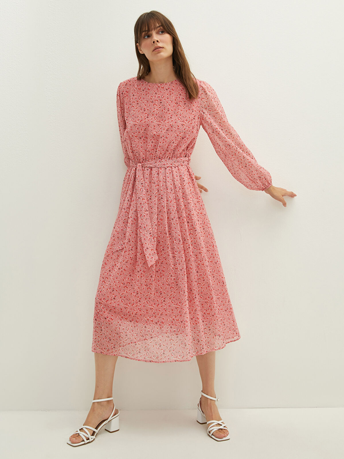 LCW CLASSIC Bisiklet Yaka Çiçekli Uzun Kollu Beli Bağlama Detaylı Şifon Kadın Elbise