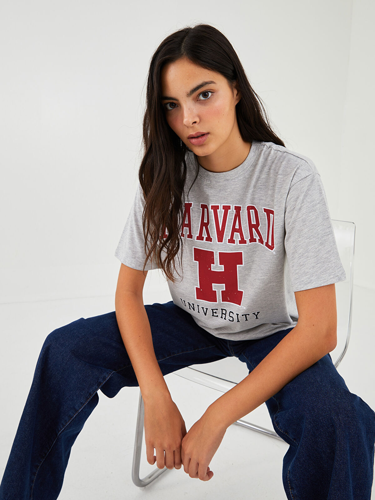 LCW CASUAL Bisiklet Yaka Harvard Baskılı Kısa Kollu Kadın Tişört LCW CASUAL Bisiklet Yaka Harvard Baskılı Kısa Kollu Kadın Tişört