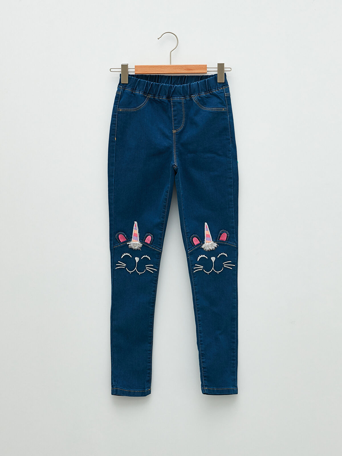 Beli Lastikli Nakışlı Kız Çocuk Jean Pantolon