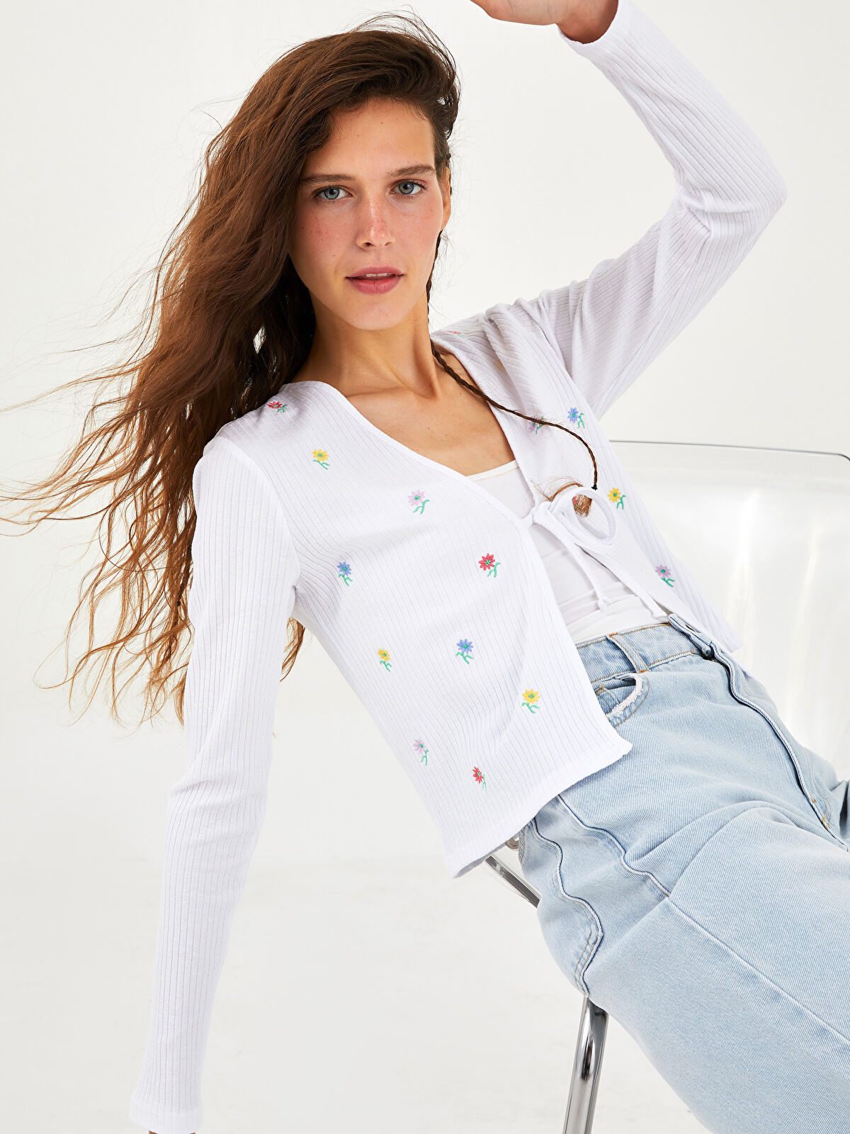 XSIDE V Yaka Nakışlı Uzun Kollu Kaşkorse Kumaş Kadın Hırka