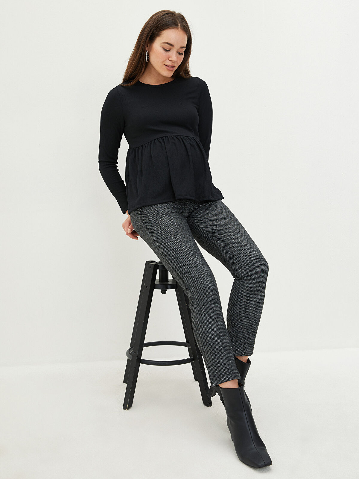 Karın Panelli Standart Fit Kendinden Desenli Hamile Pantolon