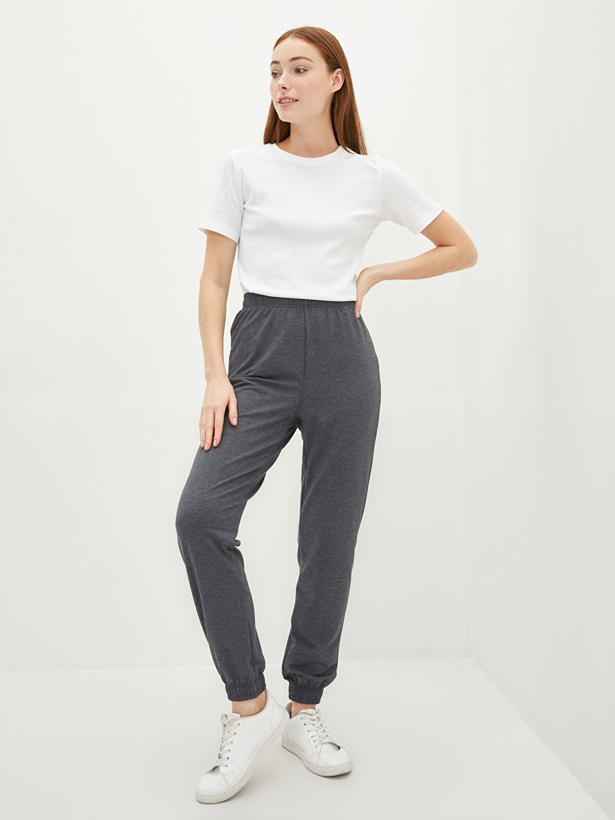 LCW BASIC Beli Lastikli Düz Pamuklu Kadın Jogger Eşofman Altı