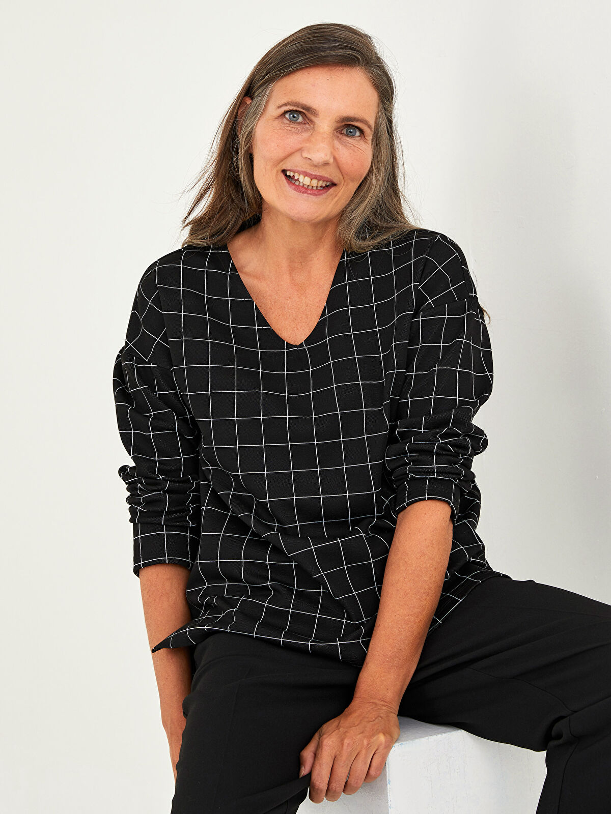 LCW GRACE V Yaka Kareli Uzun Kollu Kadın Bluz