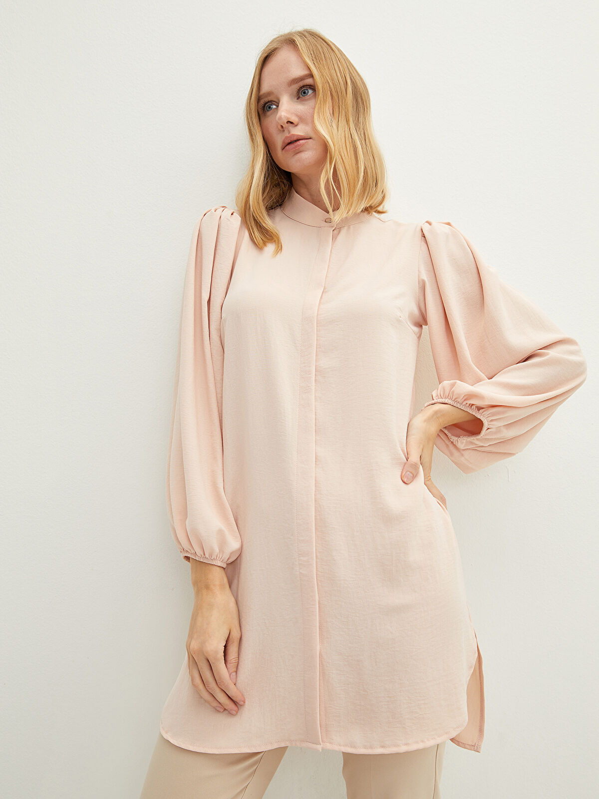 LCW CLASSIC Hakim Yaka Düz Uzun Kollu Krep Kumaş Kadın Tunik