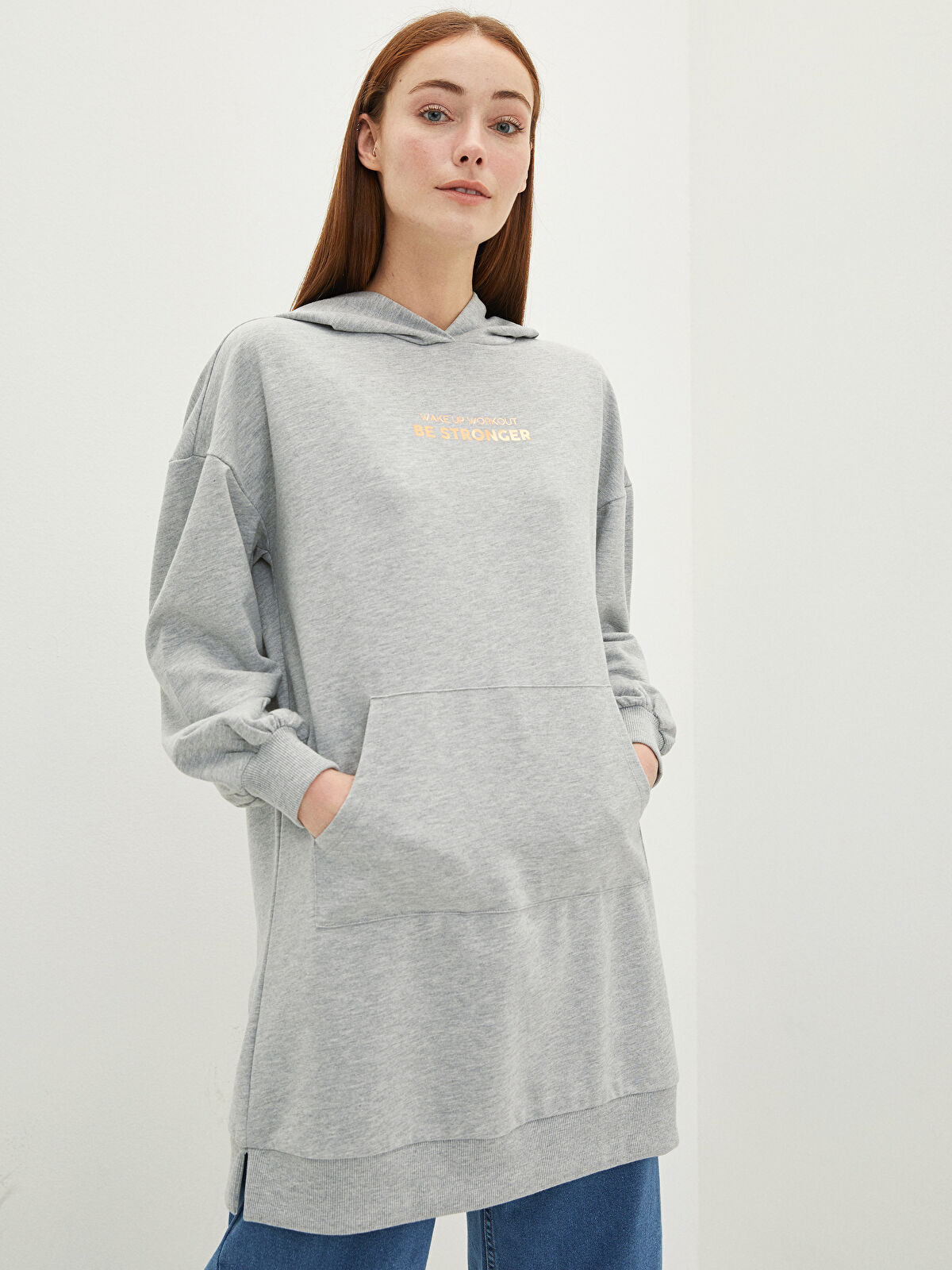 MODEST Kapüşon Yaka Baskılı Uzun Kollu Kadın Tunik