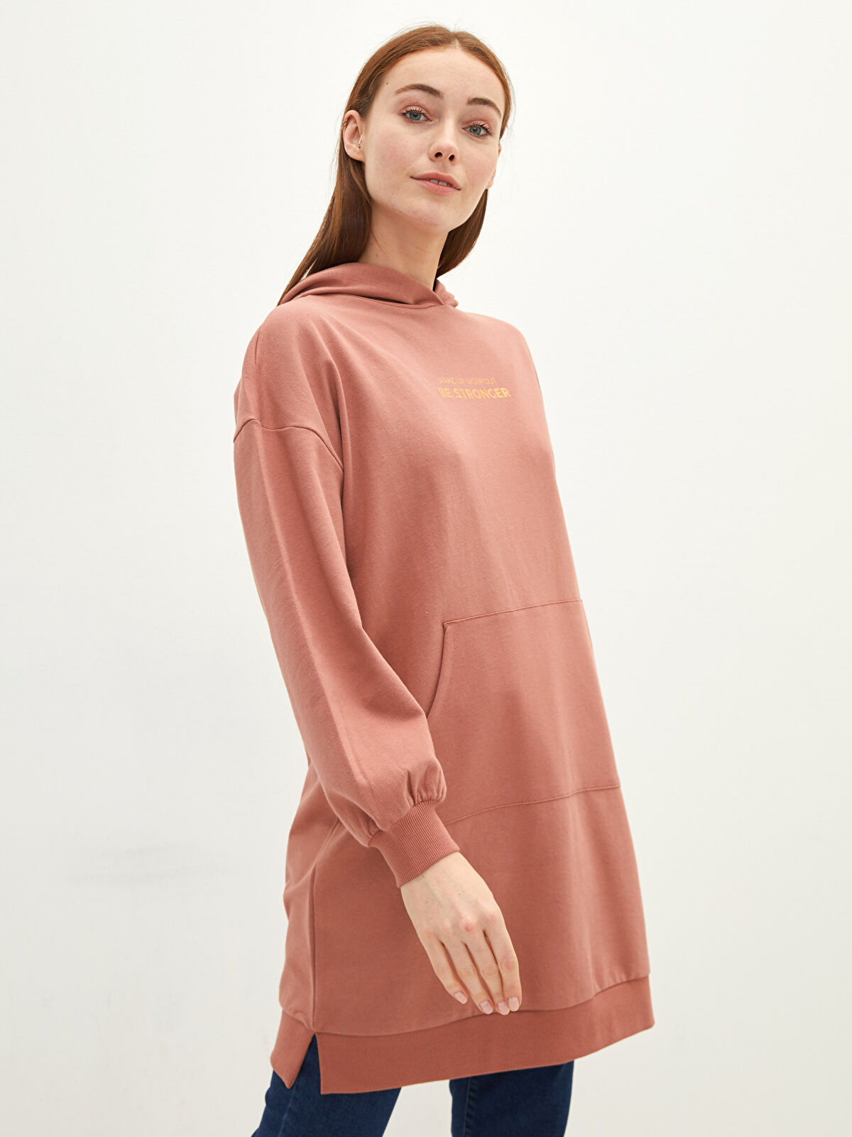 MODEST Kapüşon Yaka Baskılı Uzun Kollu Kadın Tunik