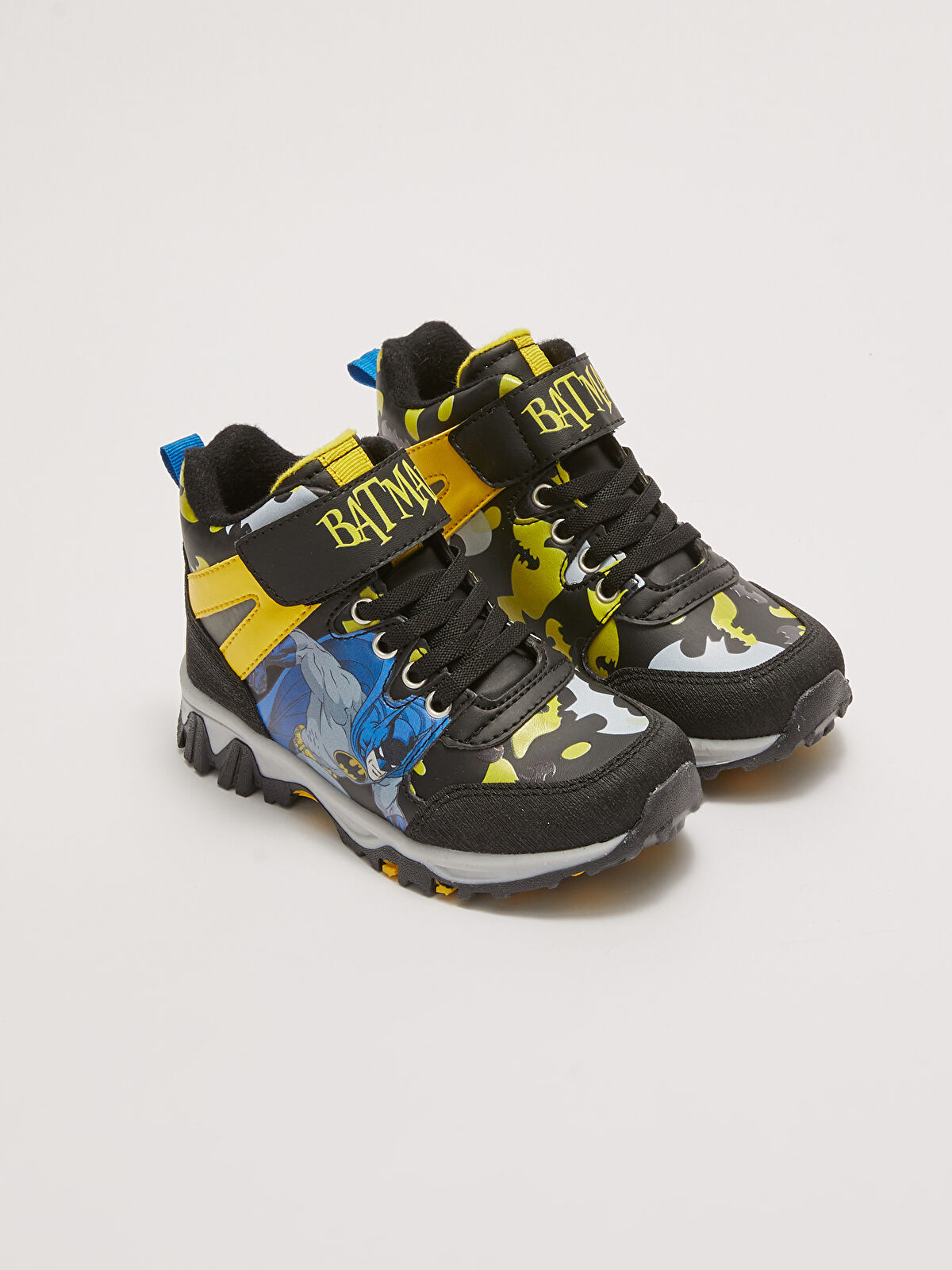 Batman Lisanslı Bağcık ve Cırt Cırtlı Erkek Çocuk Trekking Bot Batman Lisanslı Bağcık ve Cırt Cırtlı Erkek Çocuk Trekking Bot