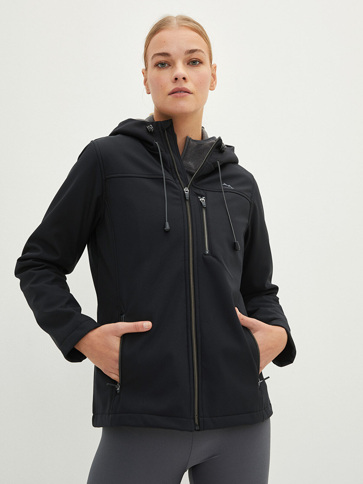 Kapüşonlu Uzun Kollu Düz Cep Detaylı Kadın Outdoor Mont